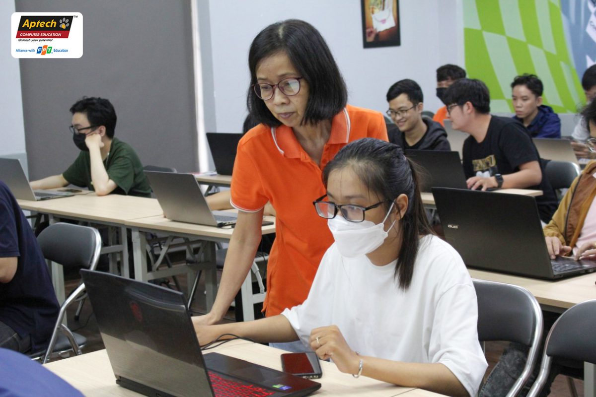 Tham gia lớp học Lập trình vỡ lòng cùng FPT Aptech