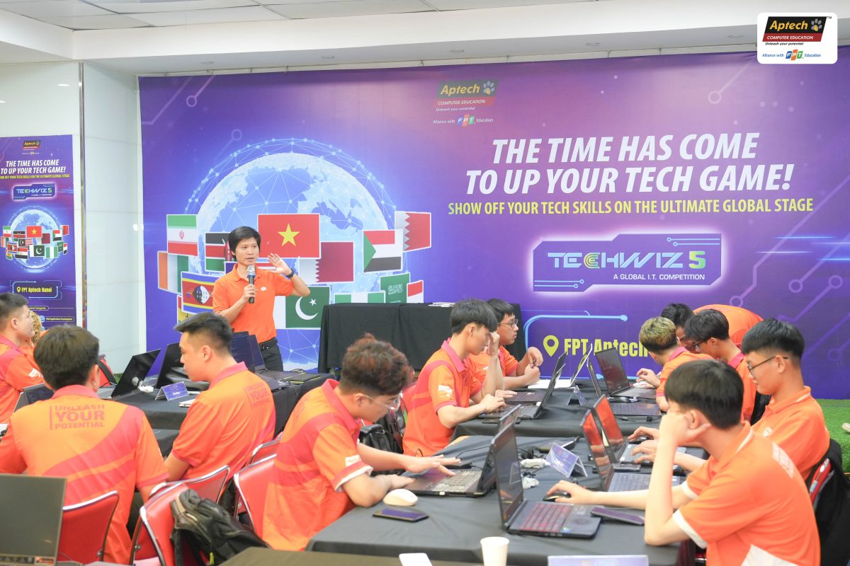 Hơn 250 sinh viên FPT Aptech chính thức “chạy đua” cùng Cuộc thi Công ...